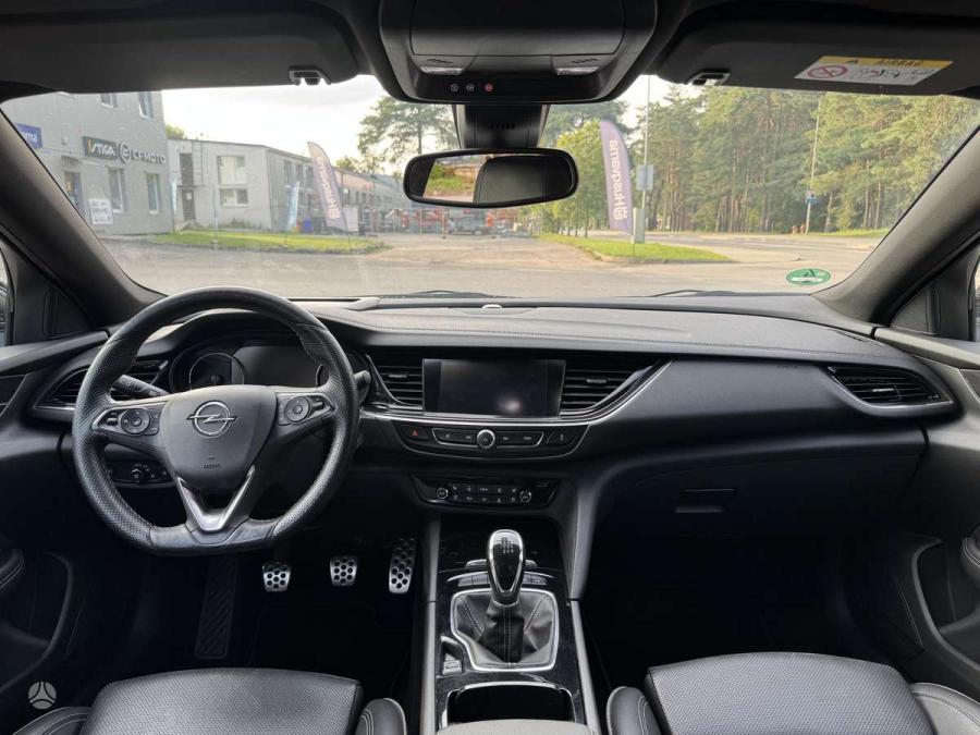 Blue Opel Insignia 2017 in Druskininkai, with an engine capacity of 1.96 L and mileage of 314 thousand km for 8900 €, photo 13 on AUTOMOTO.COM.LV