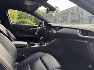 Blue Opel Insignia 2017 in Druskininkai, with an engine capacity of 1.96 L and mileage of 314 thousand km for 8900 €, photo 14 on AUTOMOTO.COM.LV