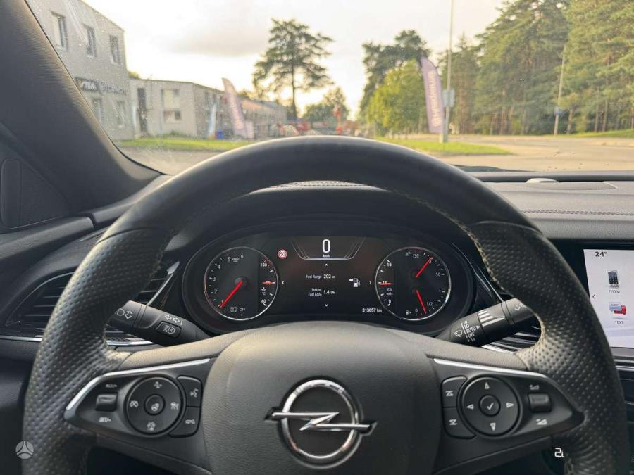 Blue Opel Insignia 2017 in Druskininkai, with an engine capacity of 1.96 L and mileage of 314 thousand km for 8900 €, photo 15 on AUTOMOTO.COM.LV