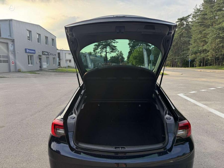 Blue Opel Insignia 2017 in Druskininkai, with an engine capacity of 1.96 L and mileage of 314 thousand km for 8900 €, photo 22 on AUTOMOTO.COM.LV