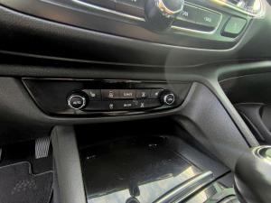 Zils Opel Insignia 2017 Kauņa, ar dzinēja tilpumu 1.60 L un nobraukumu 264 tūkst. km par 7000 €, foto 22 vietnē AUTOMOTO.COM.LV