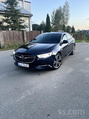 Blue Opel Insignia 2018 in Riga, with an engine capacity of 2.00 L and mileage of 128 thousand km for 13300 €, photo  on AUTOMOTO.COM.LV