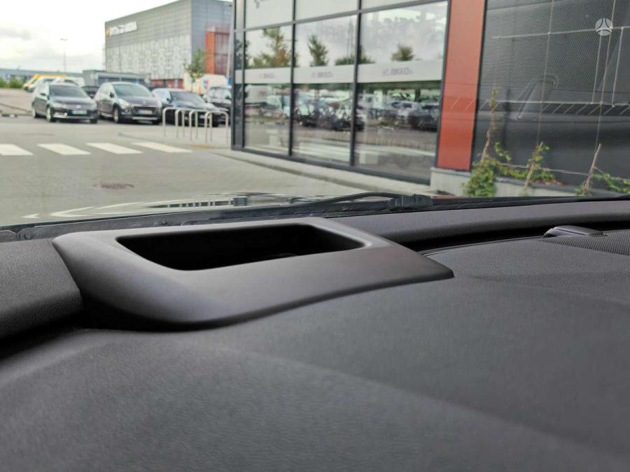 Zils Opel Insignia 2018 Klaipėda, ar dzinēja tilpumu 1.96 L un nobraukumu 172 tūkst. km par 10950 €, foto 37 vietnē AUTOMOTO.COM.LV