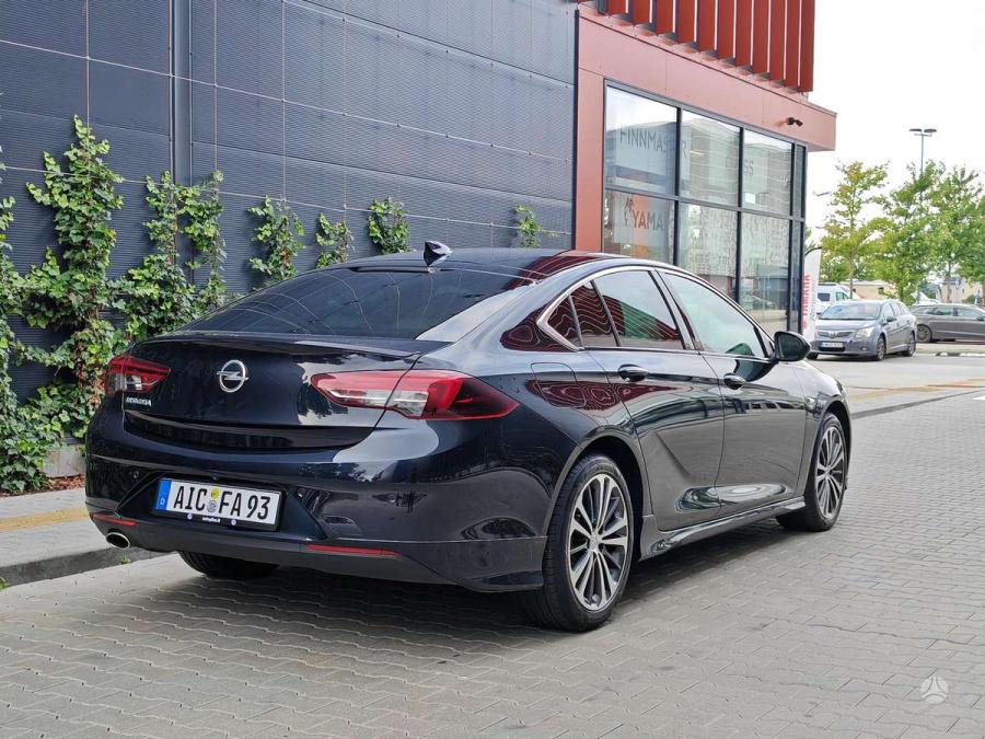 Blue Opel Insignia 2018 in Klaipeda, with an engine capacity of 1.96 L and mileage of 172 thousand km for 10950 €, photo 3 on AUTOMOTO.COM.LV