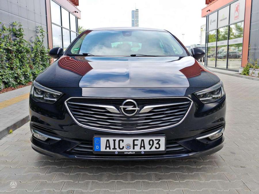 Blue Opel Insignia 2018 in Klaipeda, with an engine capacity of 1.96 L and mileage of 172 thousand km for 10950 €, photo 9 on AUTOMOTO.COM.LV