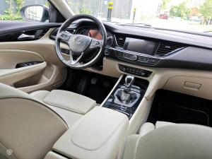 Blue Opel Insignia 2018 in Klaipeda, with an engine capacity of 1.96 L and mileage of 172 thousand km for 10950 €, photo 18 on AUTOMOTO.COM.LV