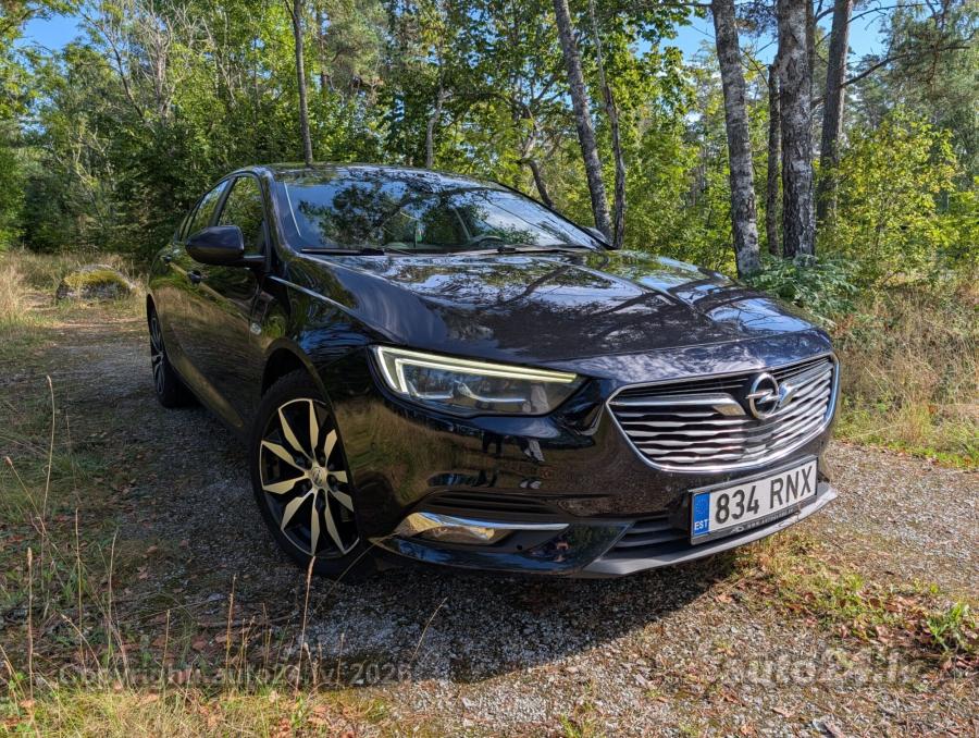 Blue Opel Insignia 2018 in Keila, with an engine capacity of 2.00 L and mileage of 318 thousand km for 11000 €, photo 1 on AUTOMOTO.COM.LV