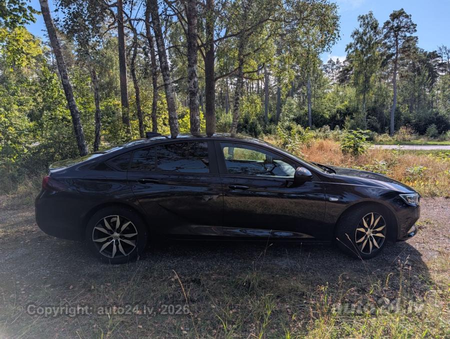 Blue Opel Insignia 2018 in Keila, with an engine capacity of 2.00 L and mileage of 318 thousand km for 11000 €, photo 6 on AUTOMOTO.COM.LV