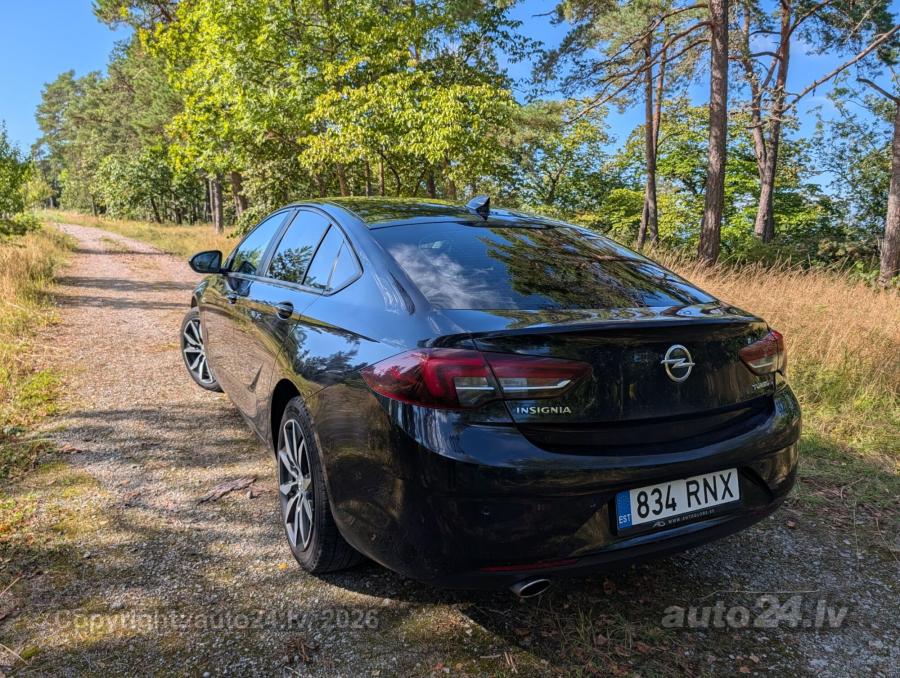 Blue Opel Insignia 2018 in Keila, with an engine capacity of 2.00 L and mileage of 318 thousand km for 11000 €, photo 7 on AUTOMOTO.COM.LV