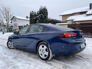 Blue Opel Insignia 2019 in Vilnius, with an engine capacity of 1.60 L and mileage of 260 thousand km for 7250 €, photo 5 on AUTOMOTO.COM.LV