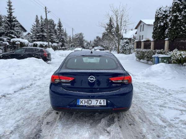Blue Opel Insignia 2019 in Vilnius, with an engine capacity of 1.60 L and mileage of 260 thousand km for 7250 €, photo 7 on AUTOMOTO.COM.LV