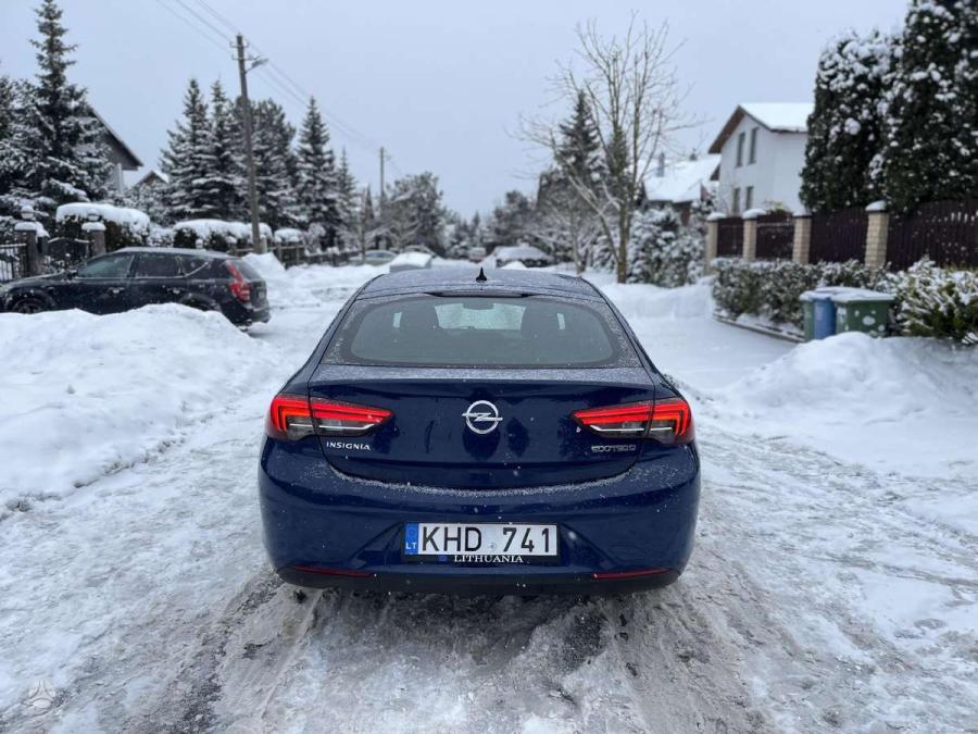 Blue Opel Insignia 2019 in Vilnius, with an engine capacity of 1.60 L and mileage of 260 thousand km for 7250 €, photo 7 on AUTOMOTO.COM.LV