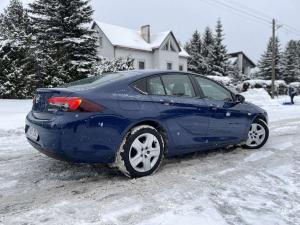 Blue Opel Insignia 2019 in Vilnius, with an engine capacity of 1.60 L and mileage of 260 thousand km for 7250 €, photo 9 on AUTOMOTO.COM.LV
