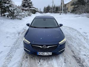 Blue Opel Insignia 2019 in Vilnius, with an engine capacity of 1.60 L and mileage of 260 thousand km for 7250 €, photo 14 on AUTOMOTO.COM.LV