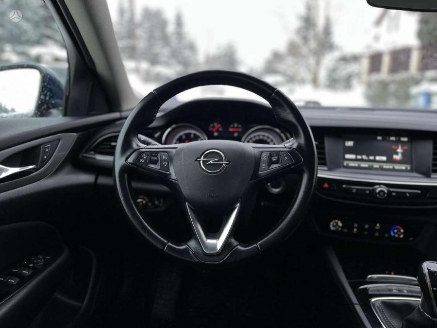 Blue Opel Insignia 2019 in Vilnius, with an engine capacity of 1.60 L and mileage of 260 thousand km for 7250 €, photo 19 on AUTOMOTO.COM.LV
