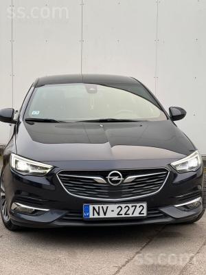 Blue Opel Insignia 2019 in Riga, with an engine capacity of 2.00 L and mileage of 177 thousand km for 10900 €, photo  on AUTOMOTO.COM.LV