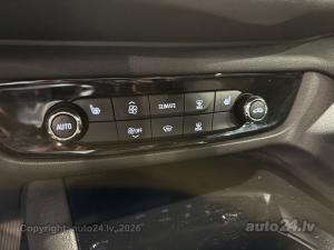 Zils Opel Insignia 2019 Tallina, ar dzinēja tilpumu 1.50 L un nobraukumu 194 tūkst. km par 9990 €, foto 12 vietnē AUTOMOTO.COM.LV