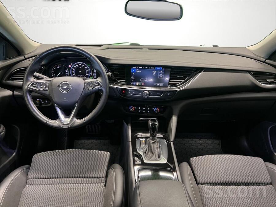 Blue Opel Insignia 2020 in Riga, with an engine capacity of 2.00 L and mileage of 81 thousand km for 15990 €, photo 14 on AUTOMOTO.COM.LV