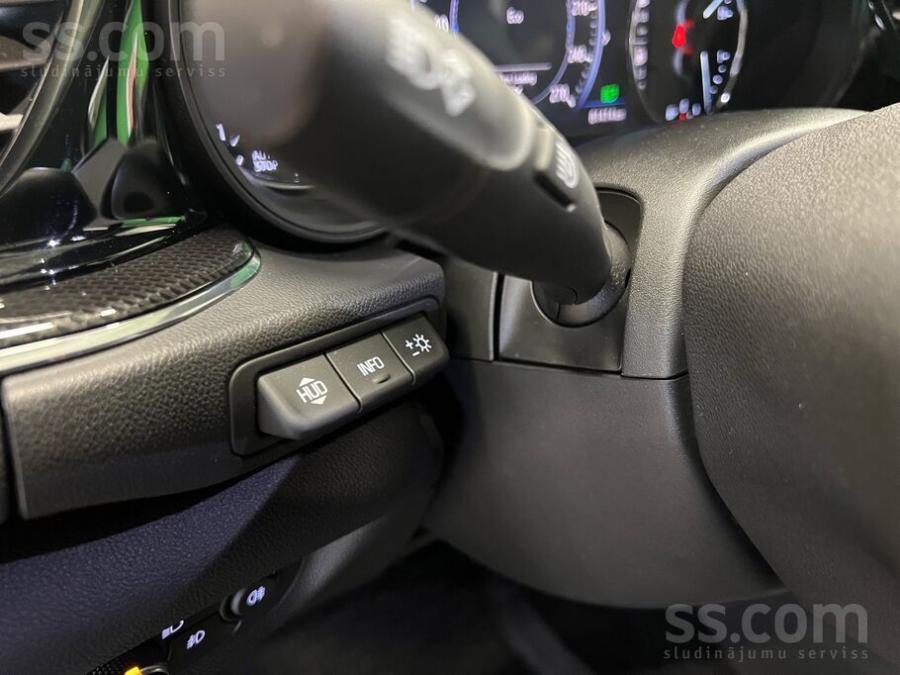 Blue Opel Insignia 2020 in Riga, with an engine capacity of 2.00 L and mileage of 81 thousand km for 15990 €, photo 15 on AUTOMOTO.COM.LV