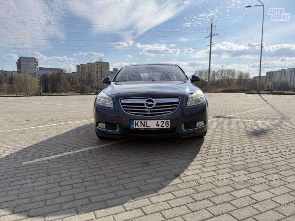 Blue Opel Insignia 2009 in Vilnius, with an engine capacity of 2.00 L and mileage of 275 thousand km for 3990 €, photo 2 on AUTOMOTO.COM.LV
