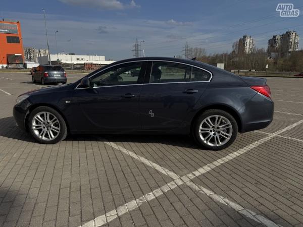 Blue Opel Insignia 2009 in Vilnius, with an engine capacity of 2.00 L and mileage of 275 thousand km for 3990 €, photo 4 on AUTOMOTO.COM.LV