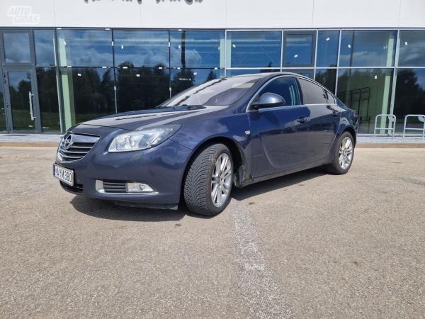Blue Opel Insignia 2009 in Siauliai, with an engine capacity of 2.00 L and mileage of 410 thousand km for 2650 €, photo 2 on AUTOMOTO.COM.LV
