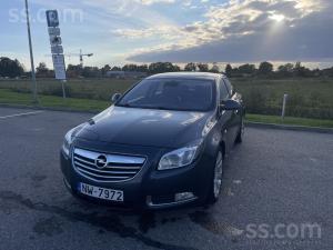 Blue Opel Insignia 2009 in Riga, with an engine capacity of 2.00 L and mileage of 245 thousand km for 3500 €, photo  on AUTOMOTO.COM.LV