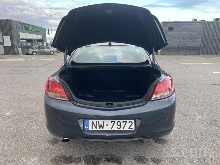 Zils Opel Insignia 2009 Rīga, ar dzinēja tilpumu 2.00 L un nobraukumu 245 tūkst. km par 3500 €, foto 13 vietnē AUTOMOTO.COM.LV