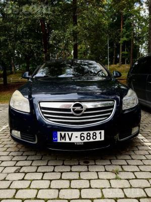 Blue Opel Insignia 2010 in Ogre, with an engine capacity of 2.00 L and mileage of 264 thousand km for 3150 €, photo  on AUTOMOTO.COM.LV