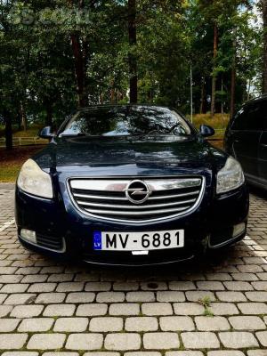 Zils Opel Insignia 2010 Ogre, ar dzinēja tilpumu 2.00 L un nobraukumu 240 tūkst. km par 2500 €, foto 3 vietnē AUTOMOTO.COM.LV
