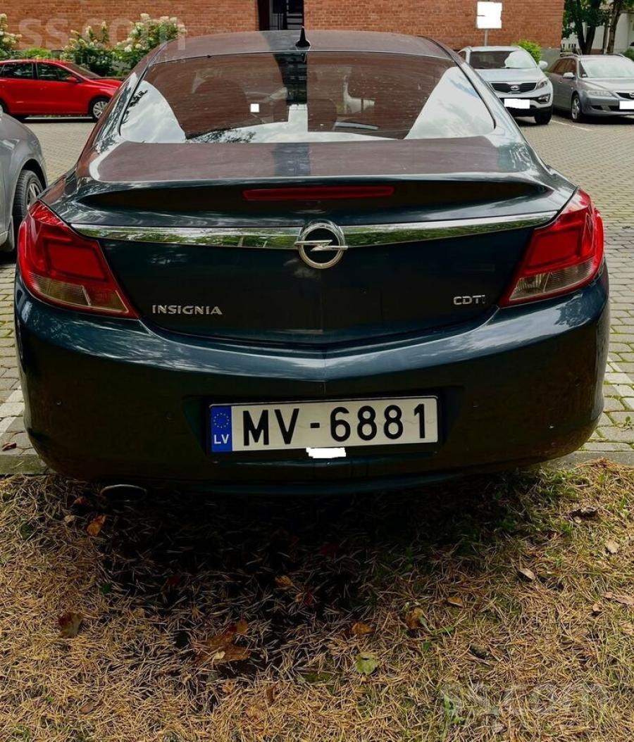 Zils Opel Insignia 2010 Ogre, ar dzinēja tilpumu 2.00 L un nobraukumu 240 tūkst. km par 2500 €, foto 5 vietnē AUTOMOTO.COM.LV