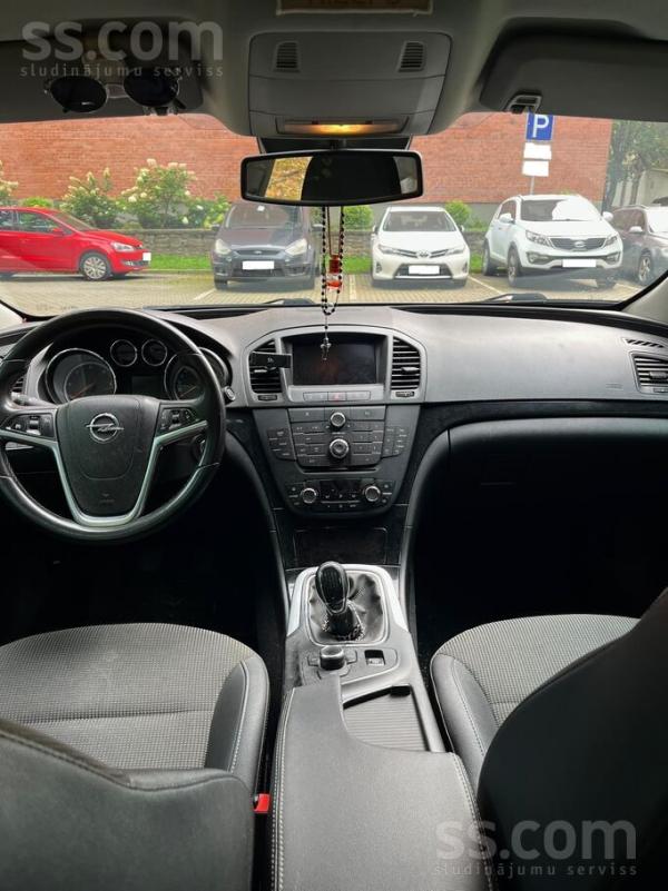 Zils Opel Insignia 2010 Ogre, ar dzinēja tilpumu 2.00 L un nobraukumu 240 tūkst. km par 2500 €, foto 6 vietnē AUTOMOTO.COM.LV