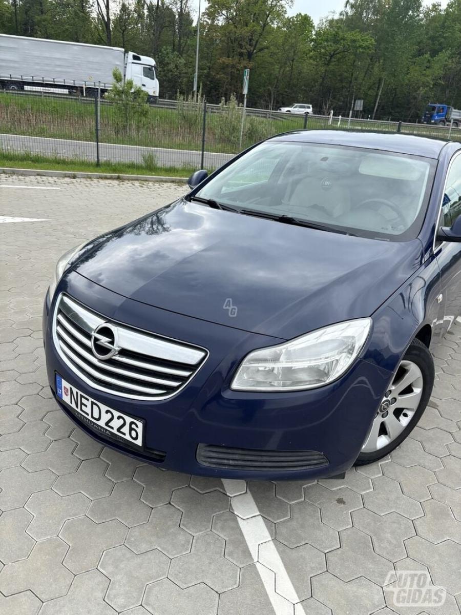 Blue Opel Insignia 2011 in Kaunas, with an engine capacity of 2.00 L and mileage of 348 thousand km for 2400 €, photo 1 on AUTOMOTO.COM.LV