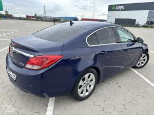 Blue Opel Insignia 2011 in Kaunas, with an engine capacity of 2.00 L and mileage of 348 thousand km for 2400 €, photo 5 on AUTOMOTO.COM.LV