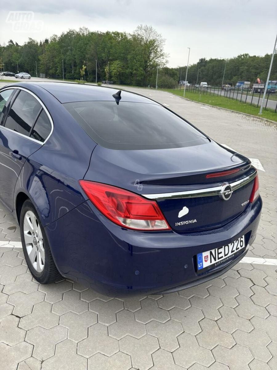 Blue Opel Insignia 2011 in Kaunas, with an engine capacity of 2.00 L and mileage of 348 thousand km for 2400 €, photo 6 on AUTOMOTO.COM.LV