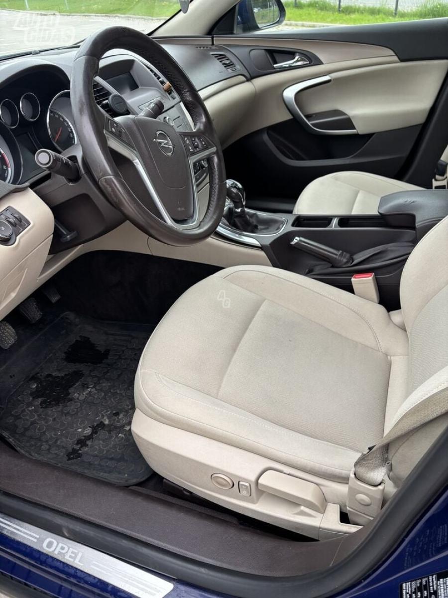 Blue Opel Insignia 2011 in Kaunas, with an engine capacity of 2.00 L and mileage of 348 thousand km for 2400 €, photo 11 on AUTOMOTO.COM.LV