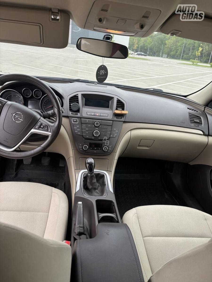 Blue Opel Insignia 2011 in Kaunas, with an engine capacity of 2.00 L and mileage of 348 thousand km for 2400 €, photo 12 on AUTOMOTO.COM.LV