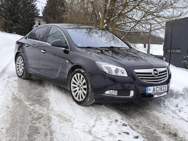 Blue Opel Insignia 2012 in Vilnius, with an engine capacity of 1.36 L and mileage of 250 thousand km for 2950 €, photo 3 on AUTOMOTO.COM.LV