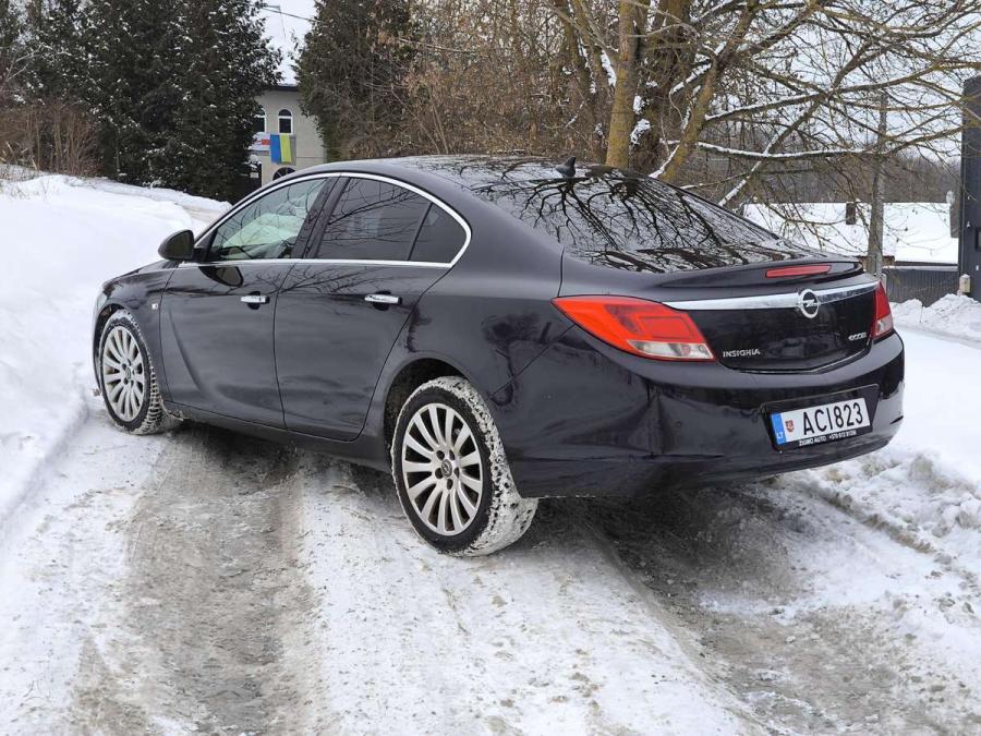 Blue Opel Insignia 2012 in Vilnius, with an engine capacity of 1.36 L and mileage of 250 thousand km for 2950 €, photo 4 on AUTOMOTO.COM.LV