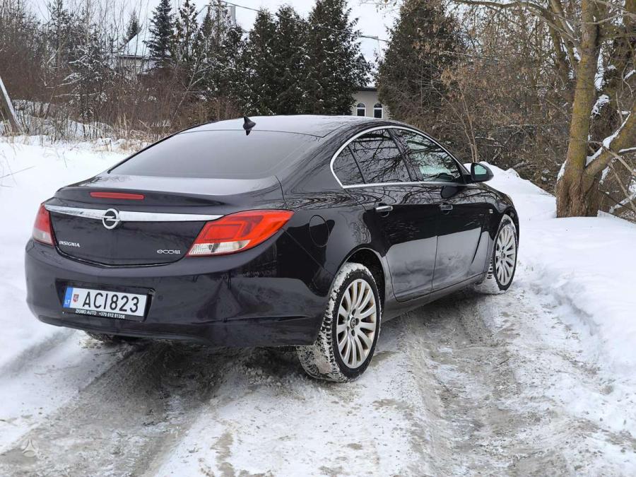 Blue Opel Insignia 2012 in Vilnius, with an engine capacity of 1.36 L and mileage of 250 thousand km for 2950 €, photo 5 on AUTOMOTO.COM.LV