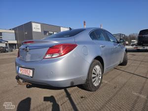 Blue Opel Insignia 2012 in Kaunas, with an engine capacity of 2.00 L and mileage of 281 thousand km for 2950 €, photo 15 on AUTOMOTO.COM.LV