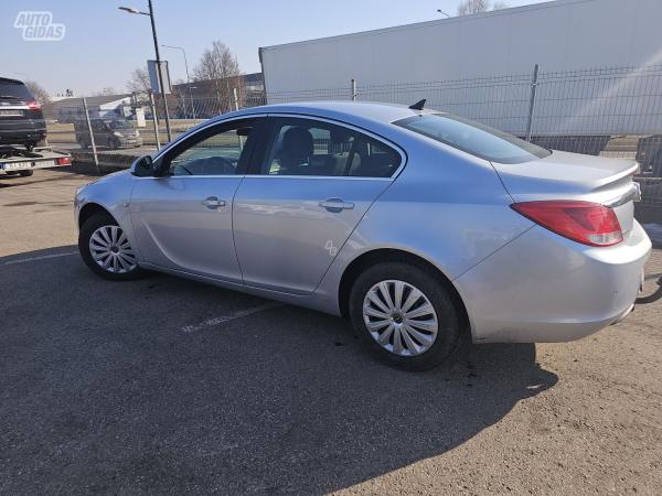 Blue Opel Insignia 2012 in Kaunas, with an engine capacity of 2.00 L and mileage of 279 thousand km for 2555 €, photo 9 on AUTOMOTO.COM.LV