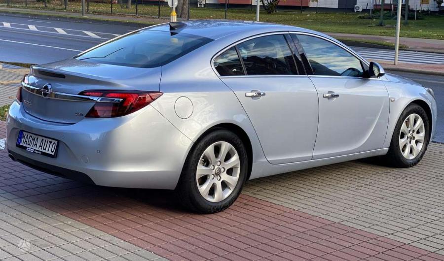 Blue Opel Insignia 2015 in Marijampole, with an engine capacity of 1.96 L and mileage of 156 thousand km for 7999 €, photo 11 on AUTOMOTO.COM.LV