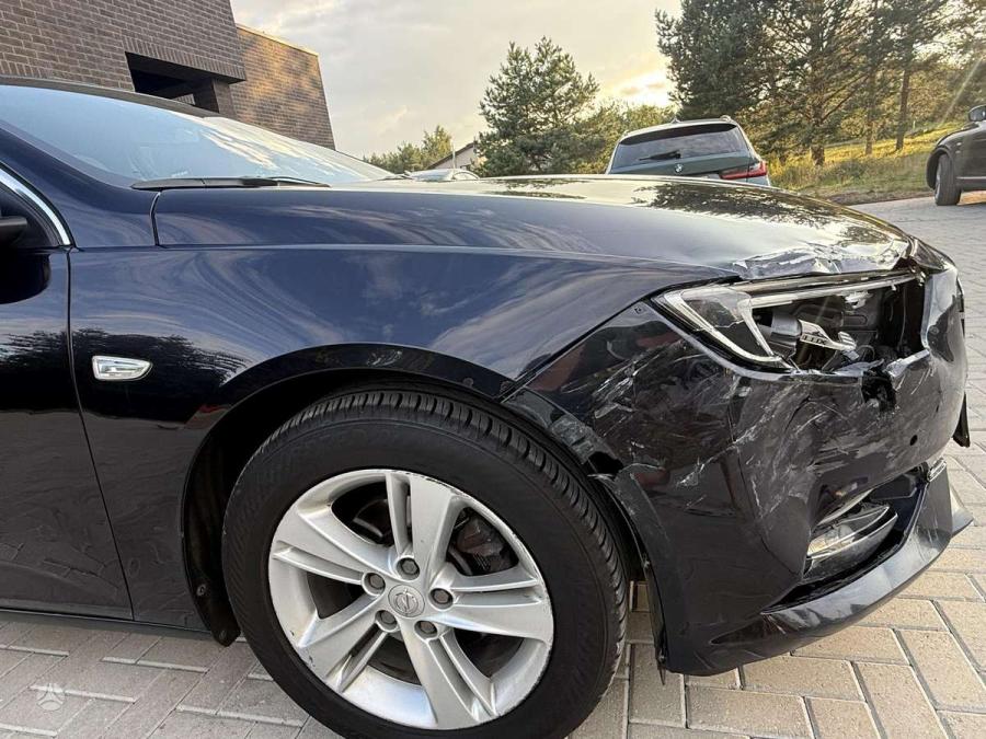 Zils Opel Insignia 2017 Viļņa, ar dzinēja tilpumu 1.50 L un nobraukumu 196 tūkst. km par 4800 €, foto 12 vietnē AUTOMOTO.COM.LV