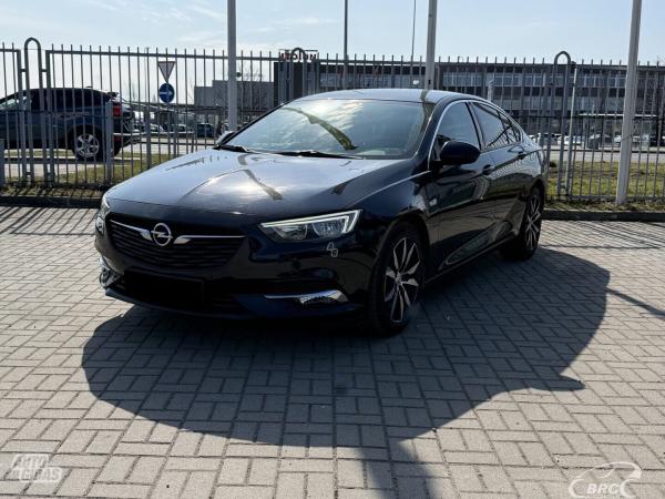 Blue Opel Insignia 2018 in Avizieniai, with an engine capacity of 2.00 L and mileage of 146 thousand km for 10800 €, photo 1 on AUTOMOTO.COM.LV