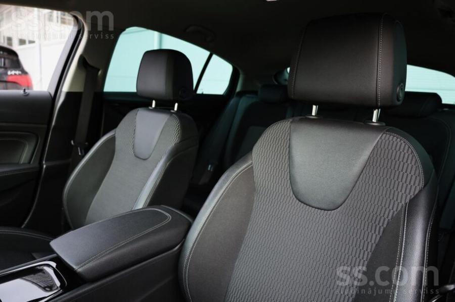 Zils Opel Insignia 2018 Rīga, ar dzinēja tilpumu 2.00 L un nobraukumu 49 tūkst. km par 14200 €, foto 10 vietnē AUTOMOTO.COM.LV