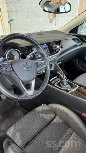 Blue Opel Insignia 2018 in Riga, with an engine capacity of 1.50 L and mileage of 254 thousand km for 11490 €, photo 10 on AUTOMOTO.COM.LV