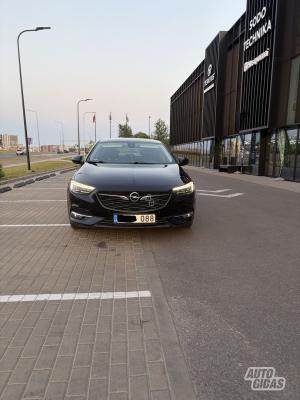 Blue Opel Insignia 2018 in Vilnius, with an engine capacity of 1.60 L and mileage of 253 thousand km for 9990 €, photo 8 on AUTOMOTO.COM.LV