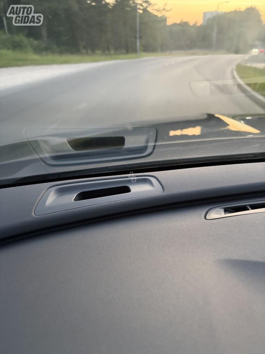 Blue Opel Insignia 2018 in Vilnius, with an engine capacity of 1.60 L and mileage of 253 thousand km for 9990 €, photo 12 on AUTOMOTO.COM.LV