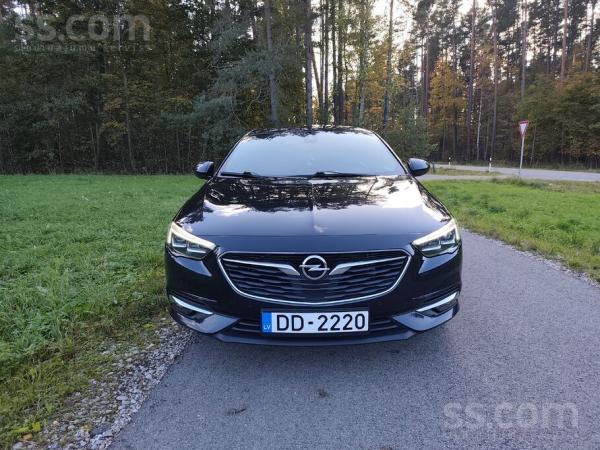 Blue Opel Insignia 2019 in Riga, with an engine capacity of 2.00 L and mileage of 184 thousand km for 10500 €, photo 3 on AUTOMOTO.COM.LV
